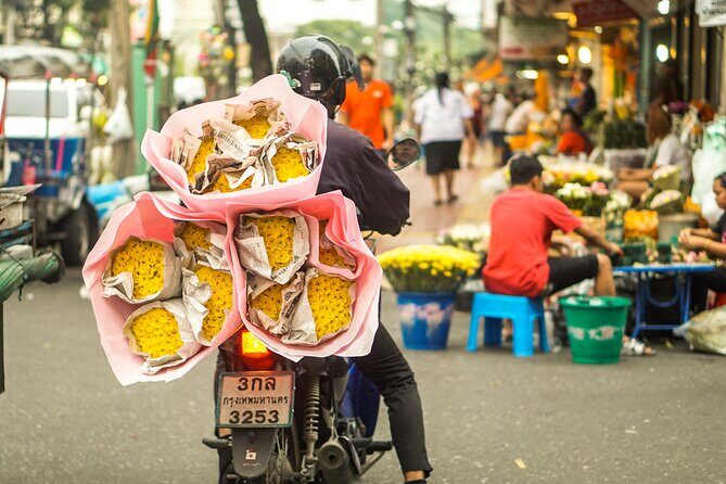 Morning in Tuk-tuk to discover Bangkok with your English-speaking guide - An in-depth look at the tour experience