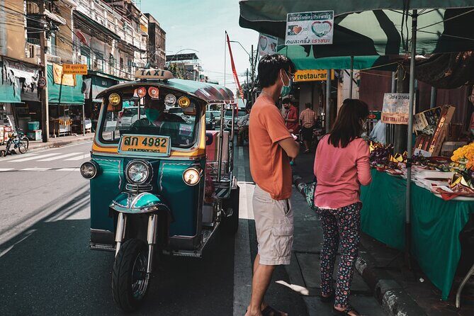 Morning in Tuk-tuk to discover Bangkok with your English-speaking guide - FAQs