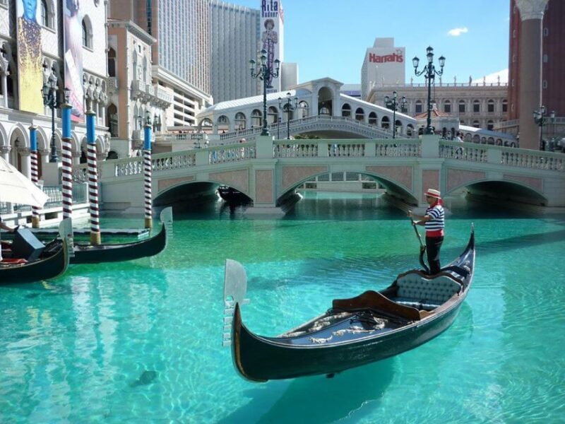 Morning in Venice: San Marco, Doges Palace & Gondola Ride - Who Should Consider This Experience?