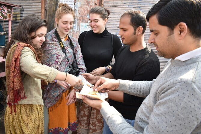 Morning Jaipur Cycle Tour with Food Testing - FAQs