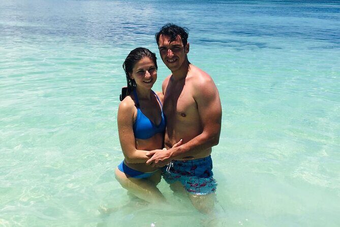 Most Beautiful Beaches of Antigua: Valley-Jolly or Fort-Dickenson - The Guide and Transportation