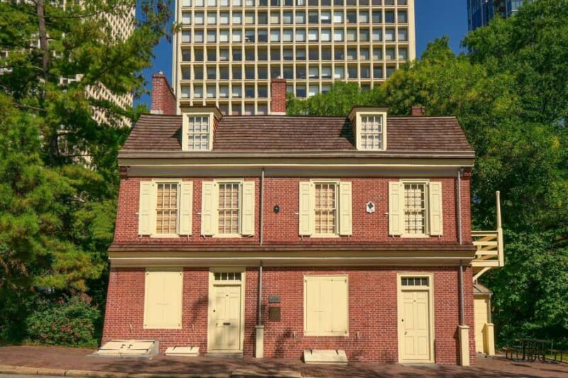 Most Charming Colonial Walking Tour: Society Hill + Old City - An In-Depth Look at the Tour Experience
