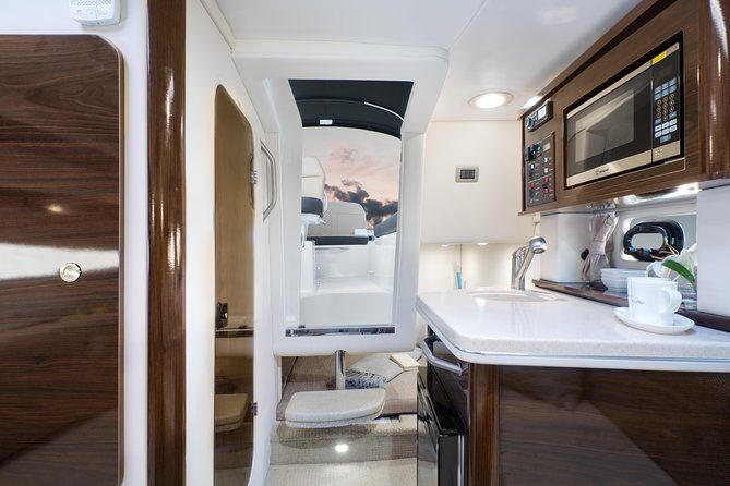 Motor Yacht (2020)Luxury Private Cruise Around Santorini - Authentic Experiences and What Travelers Say