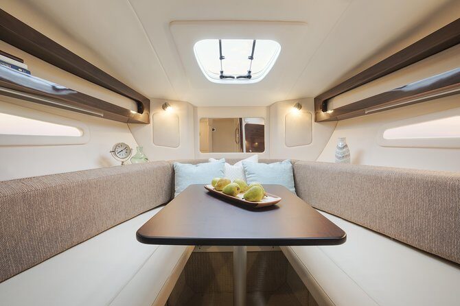 Motor Yacht (2020)Luxury Private Cruise Around Santorini - Summary: Who Will Love This Cruise?