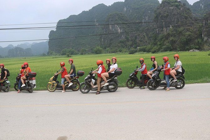 Motorbike Backroad-Tam Coc- Hoa Lu- Valley -Rice Paddies Fields - The First Stop: Tam Coc