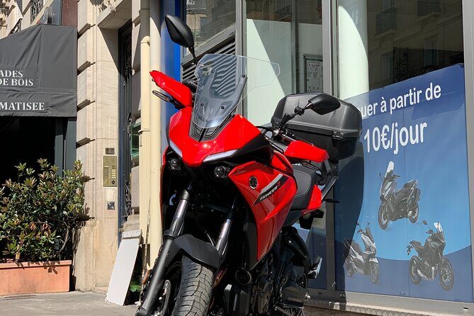 Motorcycle rental A2 Tracer 7 Yamaha  (A2 license) Paris - Riding Through Paris on the Yamaha Tracer 7