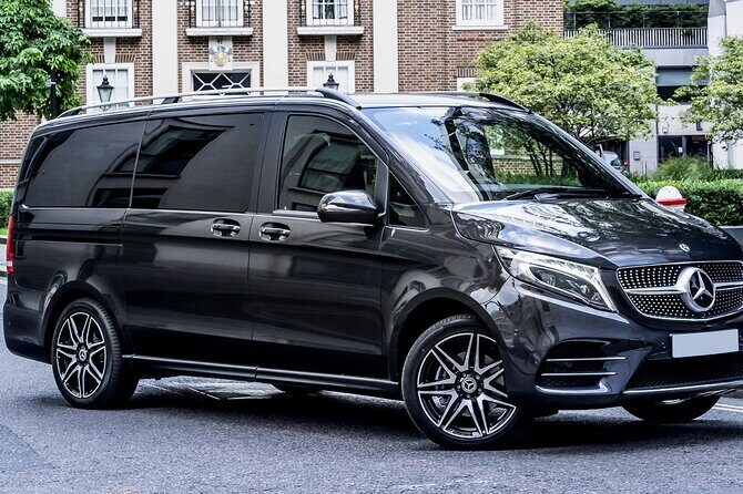Moulin Rouge Round-Trip Private Transfer from Paris - The Pickup Experience