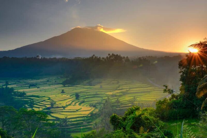 Mount Agung Trek: Sunrise Climb & Cultural Insights - Key Points