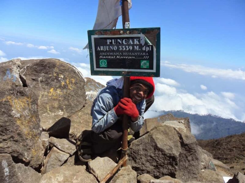 MOUNT ARJUNA TREKKING TOUR FROM MALANG/SURABAYA 2D1N - Key Points