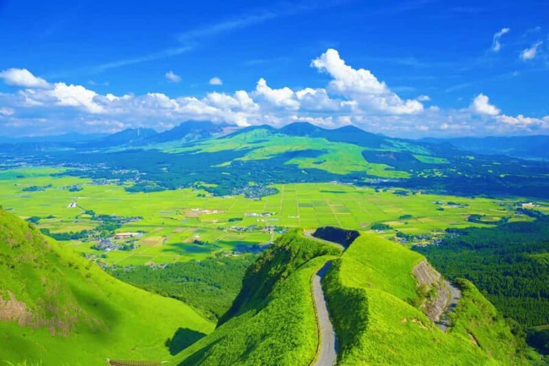 Mount Aso & Kurokawa Onsen: A Kyushu Day Trip - A Day in Kyushu: What to Expect from This Tour