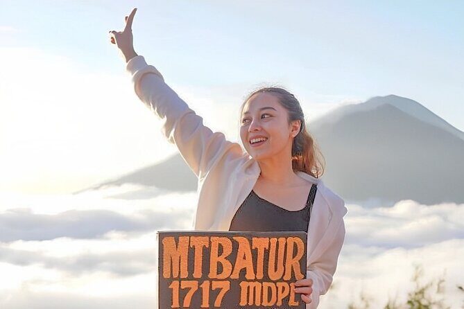 Mount Batur Sunrise Hiking With Local Guide Experience - Key Points