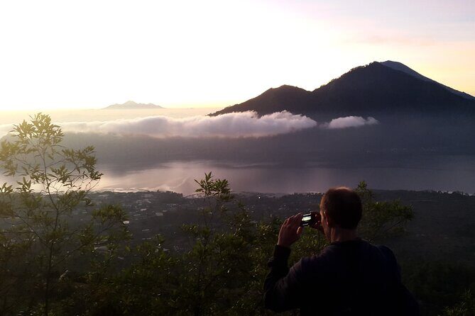 Mount Batur Sunrise & Natural Hot Springs - Reaching the Summit: Photo Opportunities and Rest