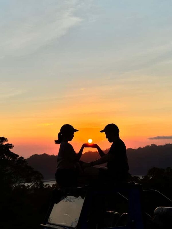 Mount batur: sunrise tour by 4wd & black lava - Key Points