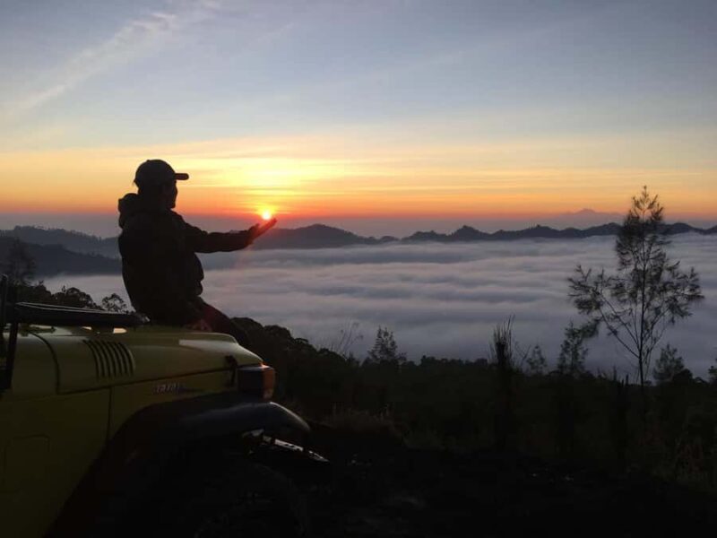 Mount Batur: Sunset/Sunrise 4WD Jeep Tour with Photographer - Key Points