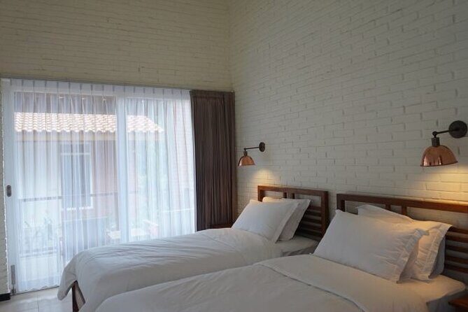 Mount Bromo & Ijen & Madakaripura Waterfall Tour (4D3N) - Hotel - Day 3: Relaxation and Exploration in Banyuwangi