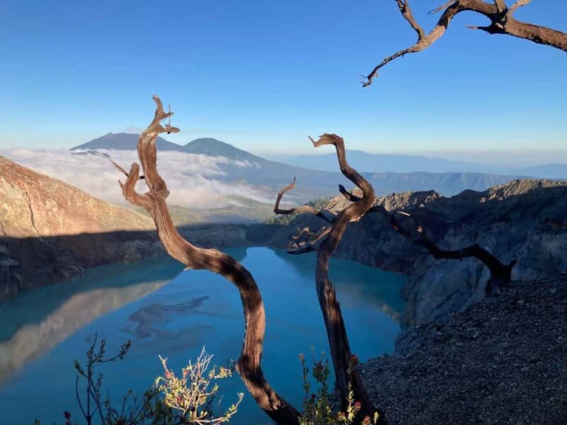 Mount Bromo & Ijen Open Trip 3D2N All Inclusive - Day 3: The Blue Fire and the Ijen Experience