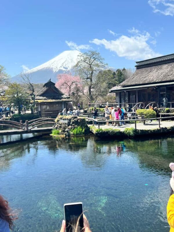 Mount Fuji Full-Day Private Tour from Tokyo (Customizable) - Oshino Hakkai Village