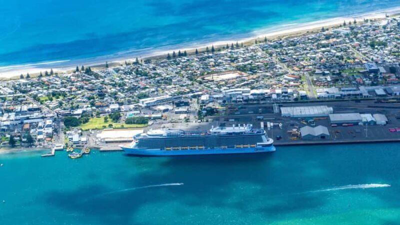 Mount Maunganui Scenic Flight: Departing Tauranga Airport - Key Points