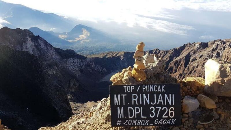 Mount Rinjani Hike 3 Days 2 Night Summit,Lake & Hot Spring - Key Points