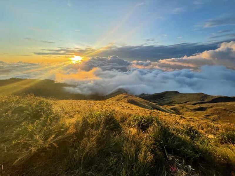 Mount Rinjani Hike 3 Days 2 Night Summit,Lake & Hot Spring - Who Should Consider This Trek?