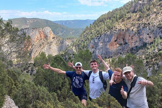 Mountain Hike & Thermal Springs - private full day tour - Who Should Consider This Tour?