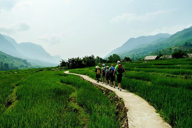 Mountain views & Rice Terraced Fields Hiking  2D 1N - The Village of Hau Thao and Local Life
