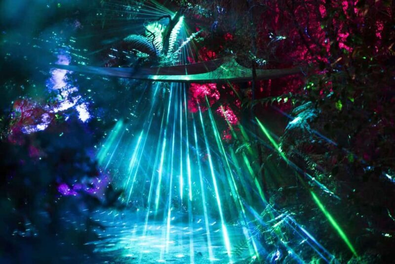 Mrama: Geyser Light Trail - Key Points