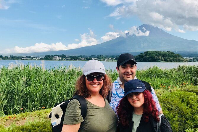 Mt. Fuji Five Lakes Private Tour with Licensed Guide (Tokyo DEP) - Exploring the Mt. Fuji Five Lakes Area