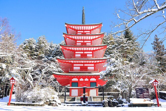 Mt.Fuji Private SightSeeing Day Tour (From Tokyo) - Oshino Hakkai Village: Crystal Clear Ponds and Traditional Charm