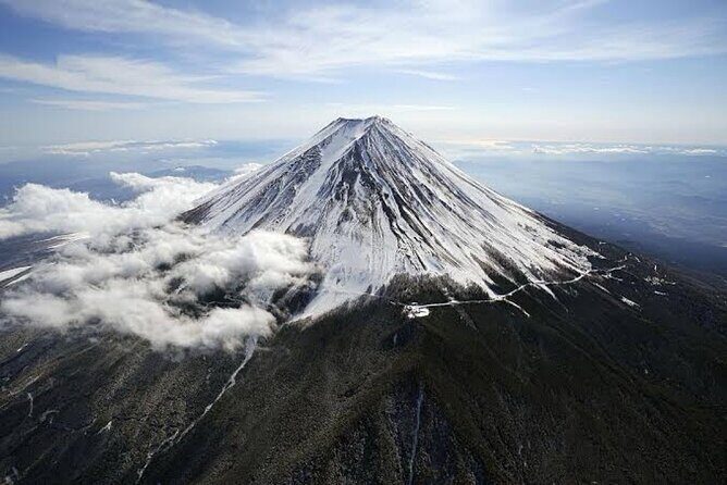 Mt Fuji Private tour by Land Cruiser Prado with pick and drop - The Sum Up