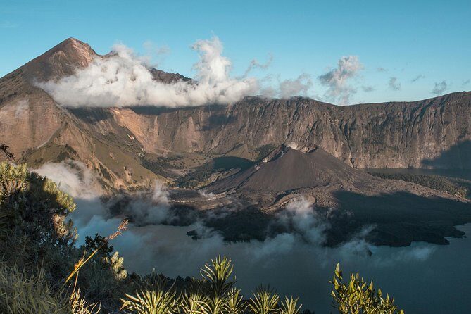 Mt. Rinjani 2D1N Senaru Crater Rim - Introducing the Mt. Rinjani 2D1N Senaru Crater Rim Tour