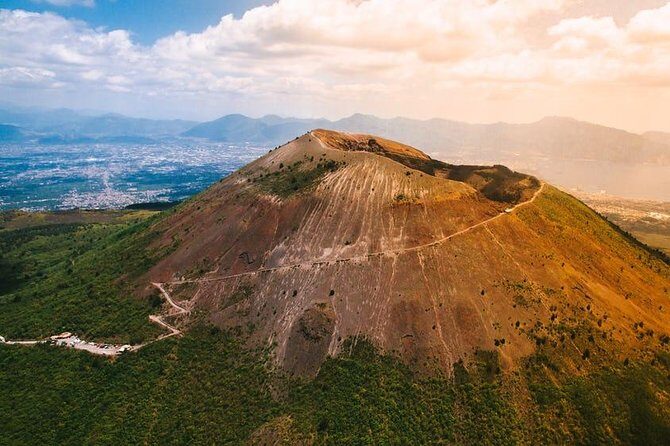 Mt. Vesuvio Excursion for 2 hours (round-trip included) - The Sum Up