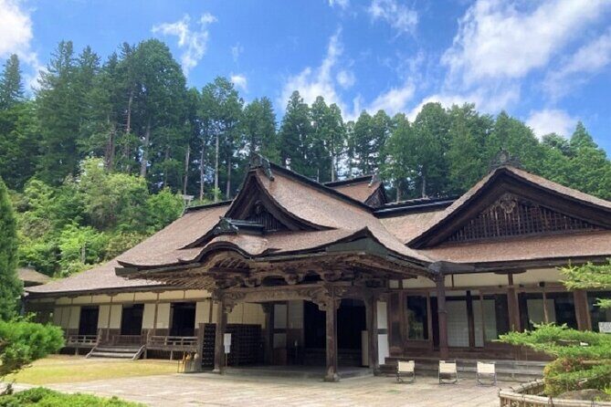 Mt Yoshino and Mt Koya Multi Day Tour From Osaka - Exploring Mount Koya: Temples and Spiritual Treasures