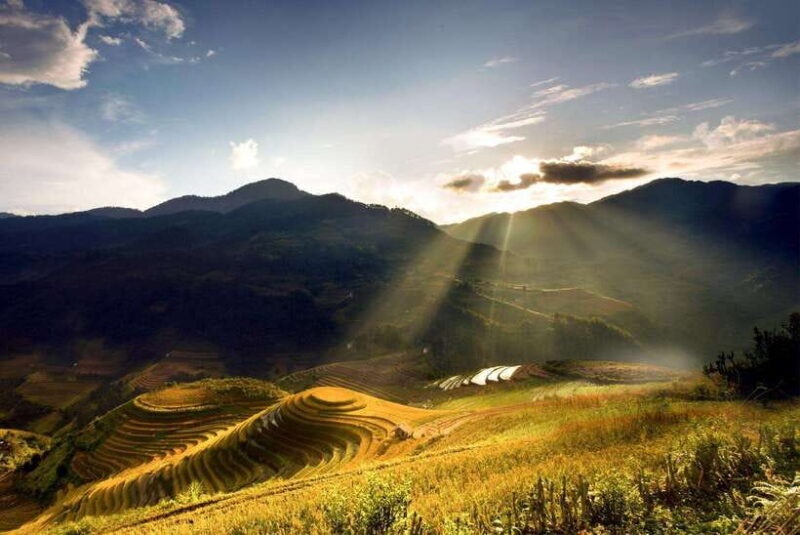Mu Cang Chai: Motorbike Adventure with Waterfalls & Villages - Key Points