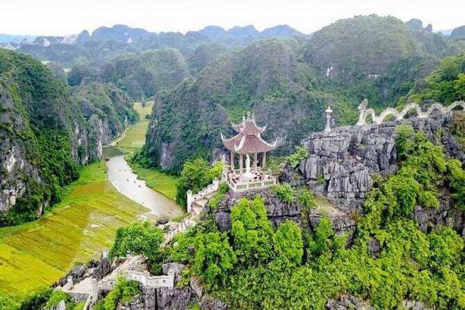 Mua Caves - Trang An - Hoa Lu Day Tours - Transportation and Group Dynamics