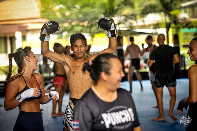 MuayThai Class for Beginners - Getting a Kick out of Muay Thai in Koh Samui: A Detailed Review of the Beginner Class