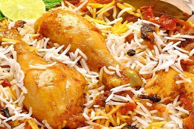 Mughlai Dining Experience at Karim's-a Famous Historical Restaurant for Foodies - An In-Depth Look at the Mughlai Dining Experience at Karim’s