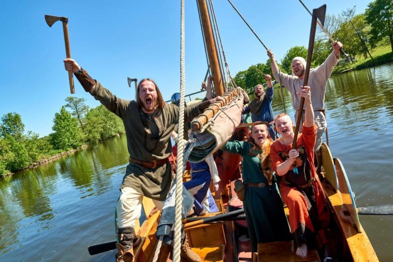 Mülheim an der Ruhr: embark on a rowing adventure with our Viking ship! - Mülheim an der Ruhr: Set out on a Rowing Adventure with a Viking Ship