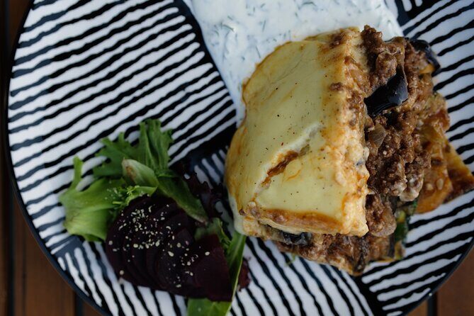 Multi-Course Outdoor Balkan Feast LIC - Why This Tour Works Well