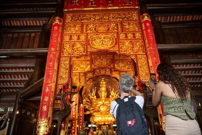 Multi Day Tour in Ninh Binh and Halong from Hanoi - Day 2: Halong Bay’s Dreamlike Water World