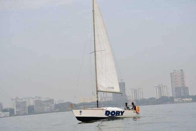 Mumbai Bay Breeze Sail on a Compact Yacht Experience - Authentic Traveler Experiences