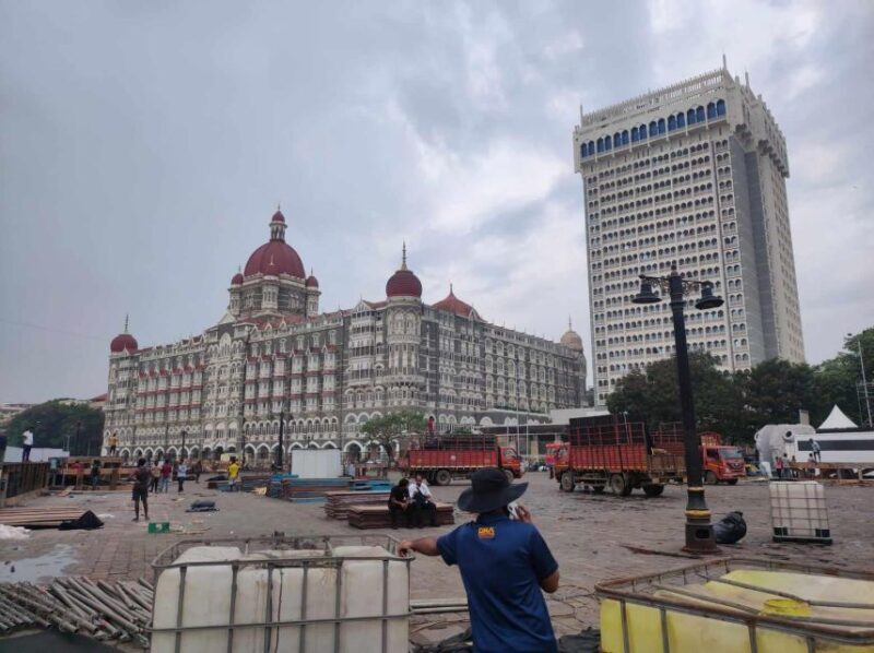 Mumbai: Best Culture Heritage Walking Tour of Mumbai - The Experience of the Guide & Group