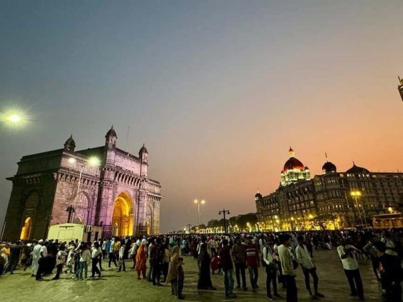 Mumbai By Night: Lights & Luminance - An In-Depth Look at Mumbai By Night: Lights & Luminance