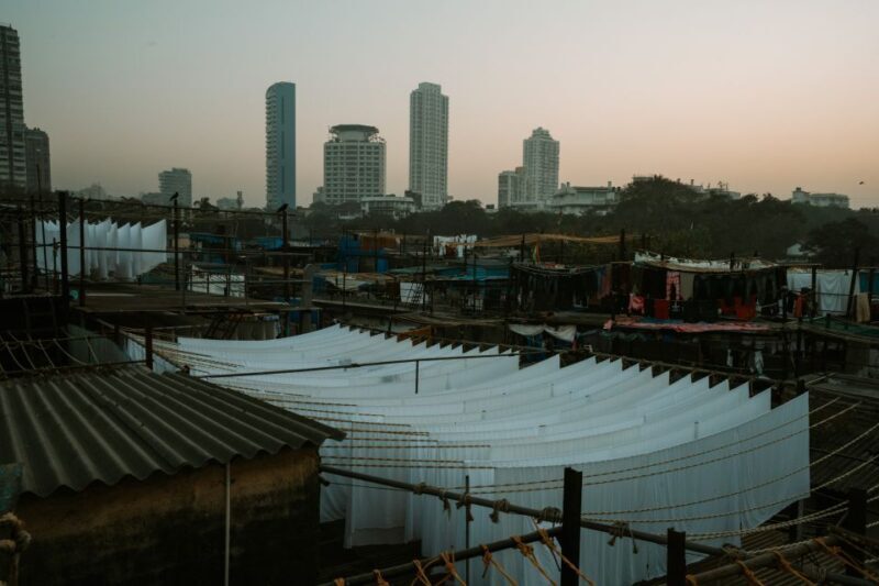 Mumbai: City Sightseeing Tour with Guide - Key Points