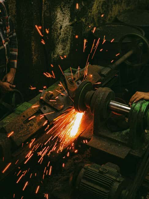 "Mumbai Dharavi Slum Tour" - Key Points