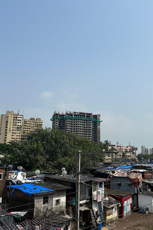 Mumbai: Discover India's Largest Slum -A Local's Perspective - Key Points