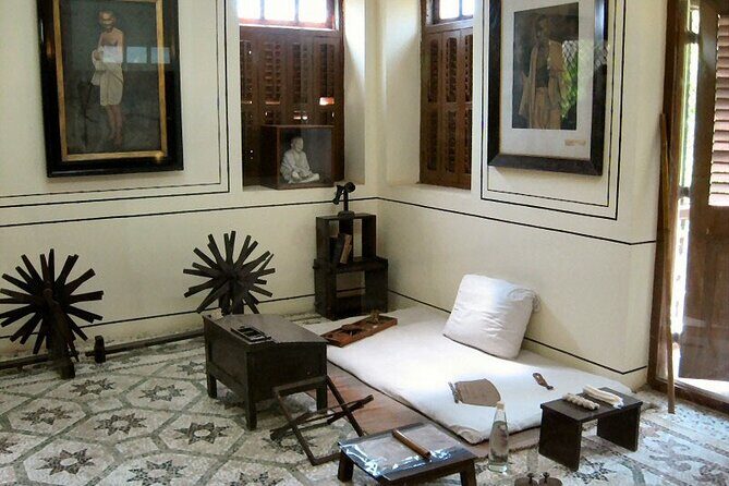 Mumbai Elephanta Caves Group Tour Half-Day All Including Guide - Who Would Love This Tour?