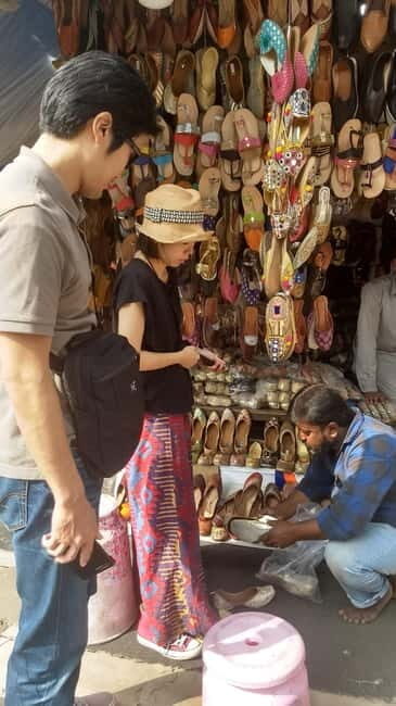 Mumbai: Fashion Shopping Tour with Personal Shopper - FAQ