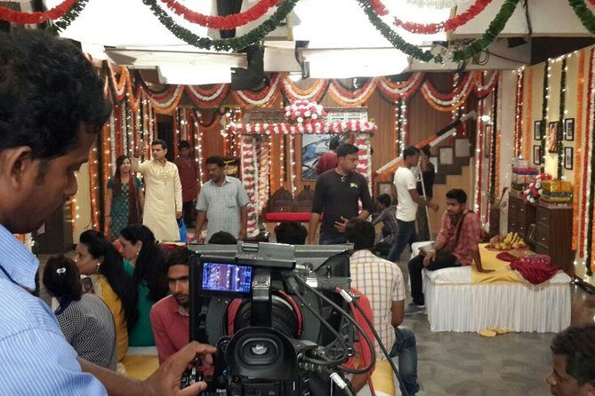 Mumbai Film City and Bollywood Tour with Meal - Key Points