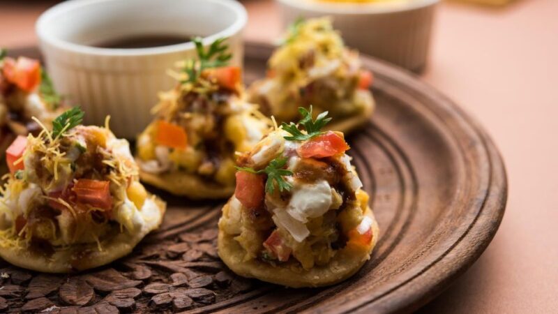 Mumbai: Heritage Highlights Walking Tour with Food Tasting - Key Points